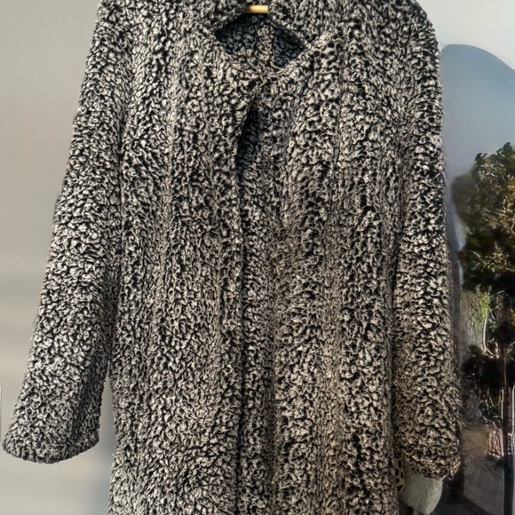 Love Tree | Jackets & Coats | Love Tree Black And White Teddy Jacket ...